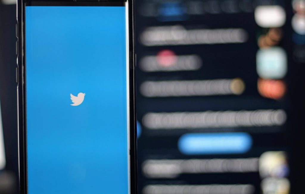 How to Change Your Username and Display Name on Twitter from Any Device ...