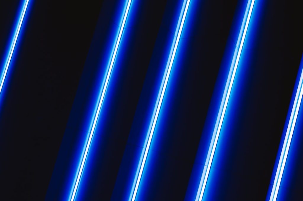 15 Logo Color Combinations That Work on Dark Mode - WP Captcha